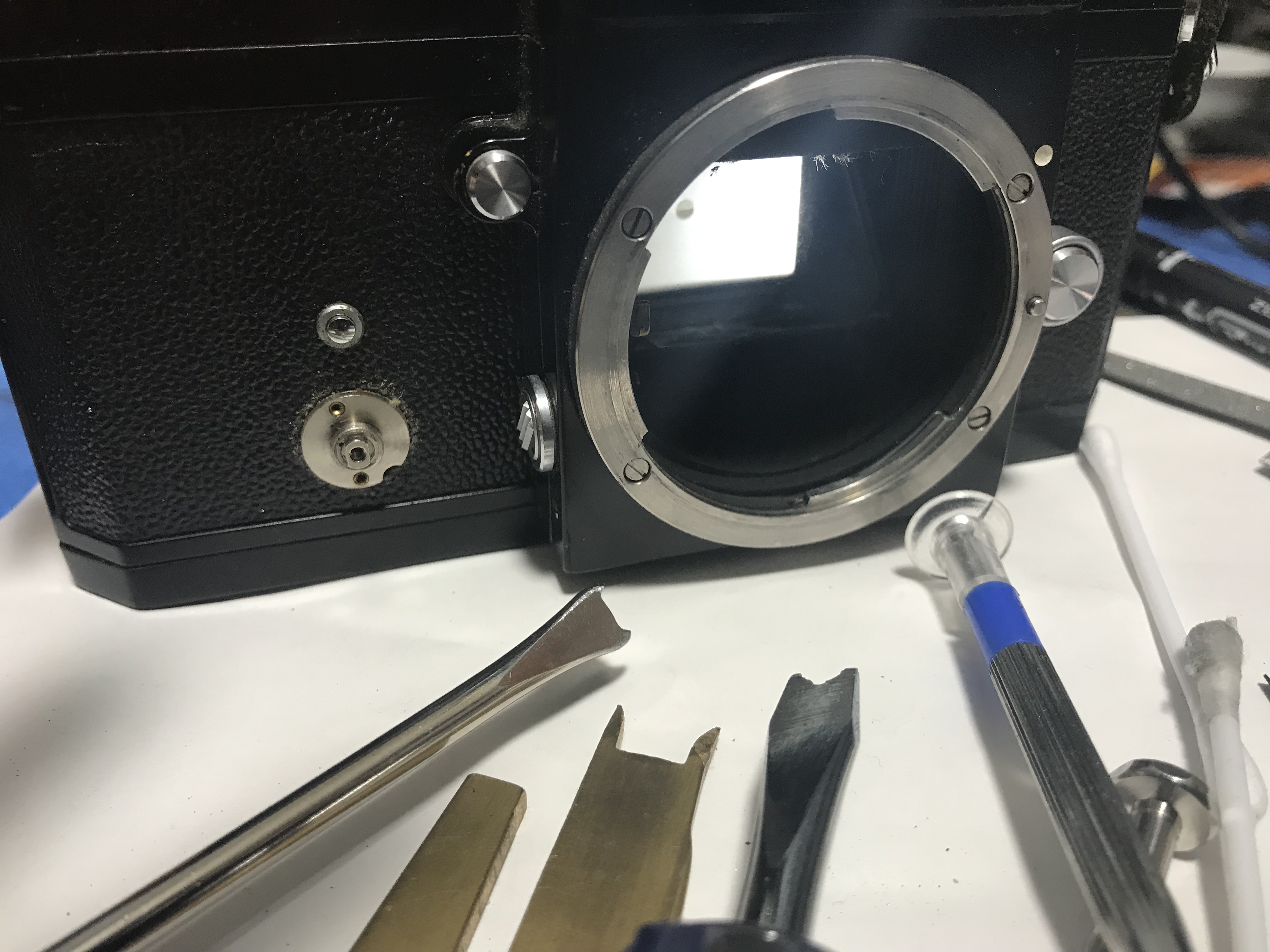 Repair: Nikon F part 1 | Richard Haw's Classic Nikon Repair and Review
