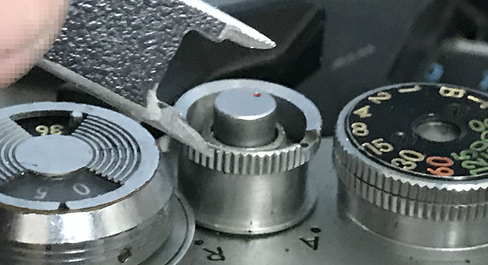 Repair: Nikon F part 1 | Richard Haw's Classic Nikon Repair and Review